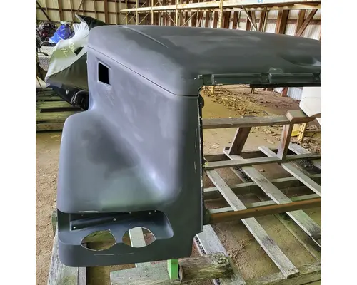 VOLVO VHD Hood OEM# 21350297 in Mineral, VA $3,000.00 #12097234