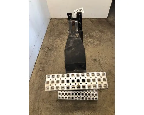 VOLVO VNL Gen 2 Fuel Tank Parts OEM# 21701262 in Dorr, MI #679-10198