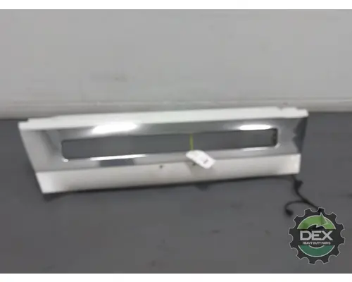 VOLVO VNL version 2 8611 bumper, front OEM# 82728568 in Advance, NC #676462