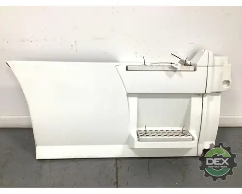 VOLVO VNL300 8916 chassis fairings OEM# 82490542 in Advance, NC #349073