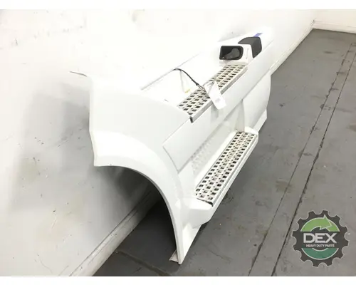VOLVO VNL300 8916 chassis fairings OEM# 82488537 in Advance, NC #604100