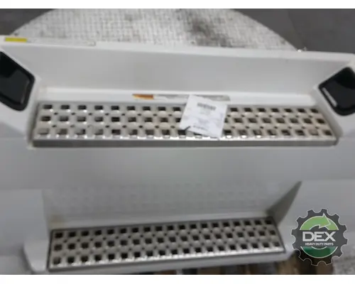 VOLVO VNL300 8916 chassis fairings OEM# 82488537 in Advance, NC #718410