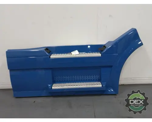 VOLVO VNL300 8916 chassis fairings OEM# 82488537 in Advance, NC #724567