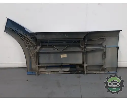 VOLVO VNL300 8916 chassis fairings OEM# 82488537 in Advance, NC #724567