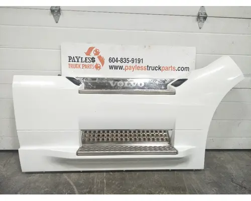 VOLVO VNL64 Side Fairing OEM# 82748368 in Abbotsford, BRITISH COLUMBIA ...
