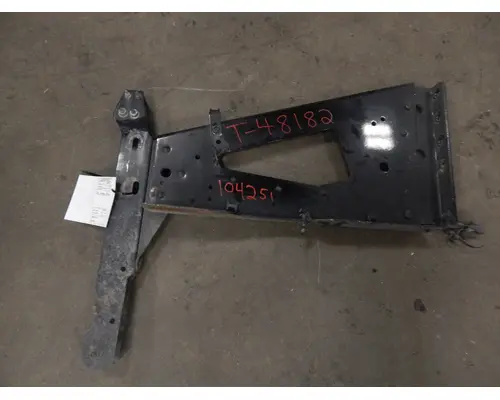 VOLVO VNL780 Side Skirt Bracket OEM# 21546586 in Holland, MI #48182
