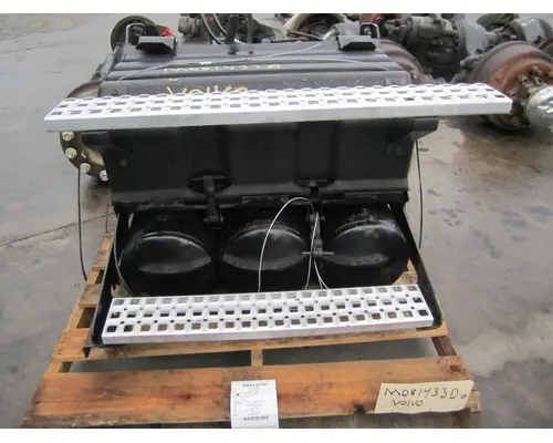 VOLVO VNL BATTERY BOX in Easton, MD #M081433D