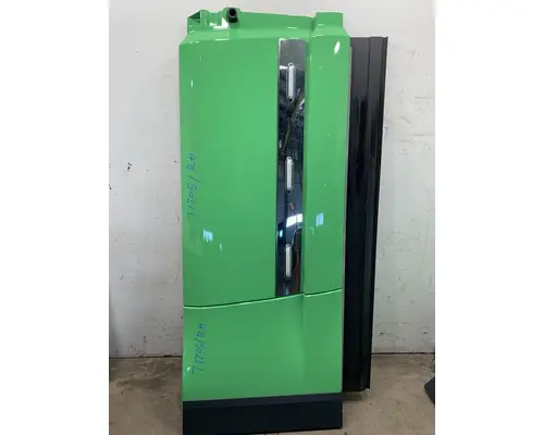 VOLVO VNL Fairing OEM# 82768541 in Dorr, MI #607-11706