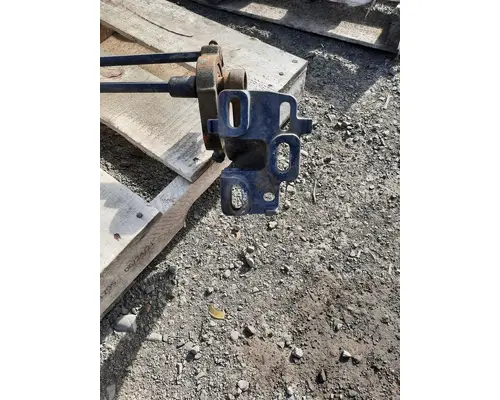 VOLVO VNL HOOD HINGE OEM# 20733404 / 2049900 in Spokane Valley, WA #2159745