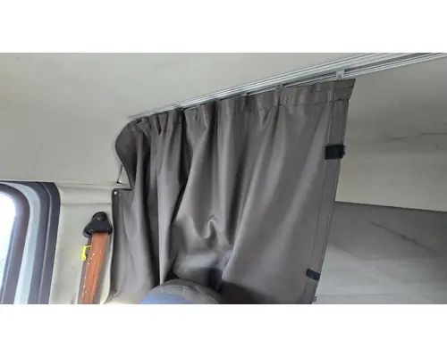 VOLVO VNM Sleeper Curtain in KANSAS CITY, MISSOURI $300.00 #11682