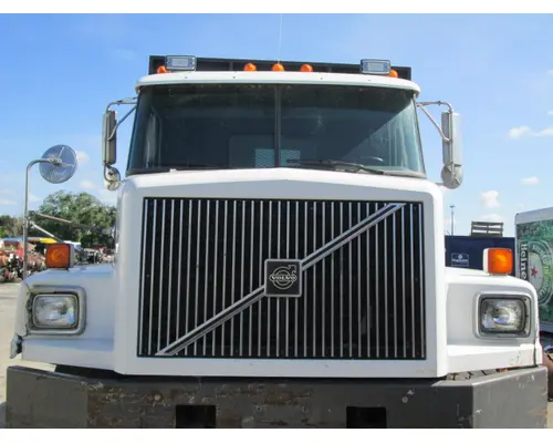 VOLVO WG HOOD in Tampa, FL #1363579