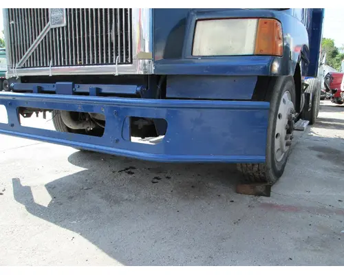 VOLVO WIA BUMPER ASSEMBLY, FRONT in Tampa, FL #975469