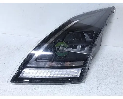 VOLVO 3521 headlamp, complete OEM# 23680018 in Advance, NC #576465