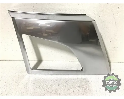 VOLVO 8611 bumper, front OEM# 82750058 in Advance, NC #550282