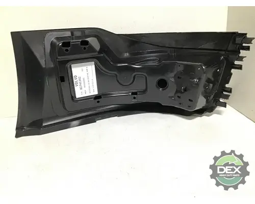 VOLVO 8611 bumper, front OEM# 82741342 in Advance, NC #552887