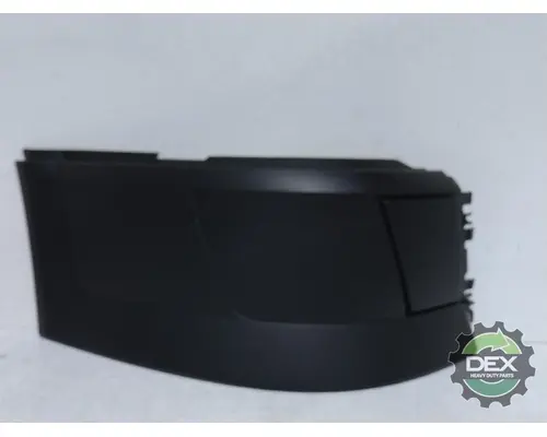 VOLVO 8611 bumper, front OEM# 82721516 in Advance, NC #554585