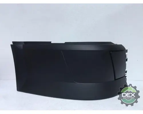 VOLVO 8611 bumper, front OEM# 82721516 in Advance, NC #554586