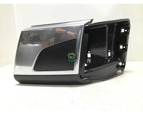 VOLVO 8611 bumper, front OEM# 82750062 in Advance, NC #576440