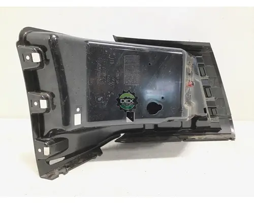 VOLVO 8611 bumper, front OEM# 82750062 in Advance, NC #576445
