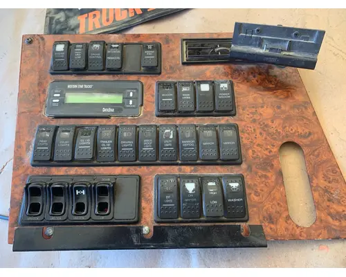 WESTERN STAR 4900 FA Instrument Cluster OEM# 06-57204-000 in Abbotsford ...