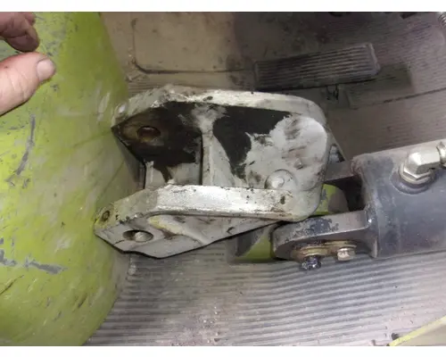 WESTERN STAR 4900 SPRING HANGER OEM# 37102-3457 in Billings, MT #1360015