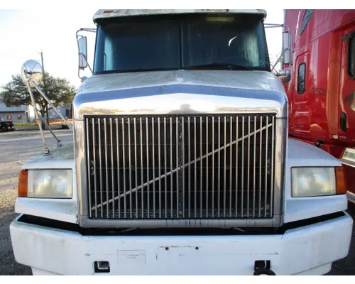 WHITE/GMC WIA HOOD in Tampa, FL #2348033