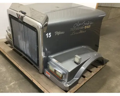 Western Star Trucks 4900FA Hood in Spencer, IA $5,446.00 #25413467