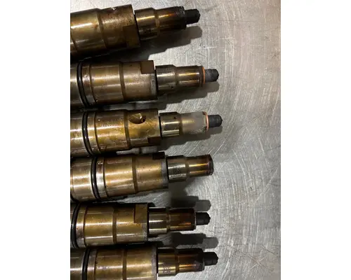 Fuel Injector OEM# 4984369 in Abbotsford, BRITISH COLUMBIA #35960